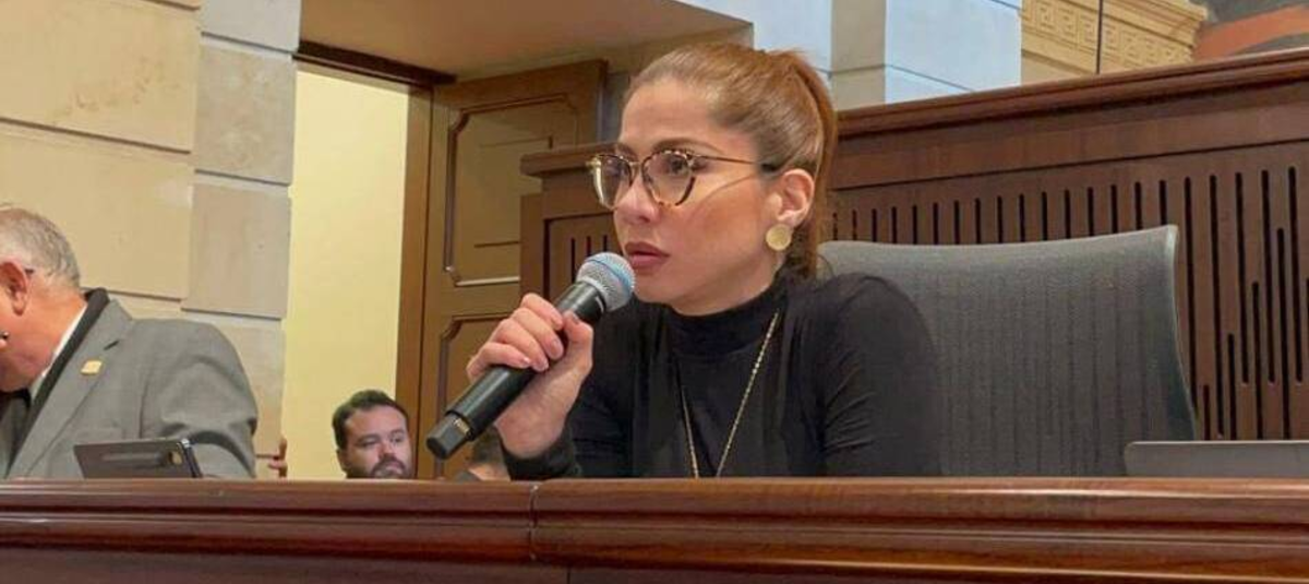 Funcionario del Gobierno se habría graduado cuatro veces en un día ...