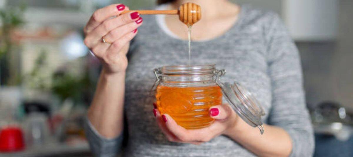 Miel: ¿qué beneficios tiene la miel de abeja en ayunas?