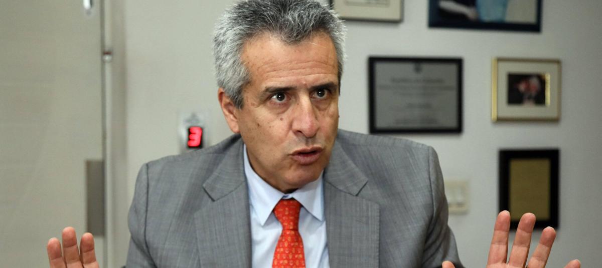 Luis Fernando Velasco: “Se hubiera podido hacer en un proyecto más sintético”