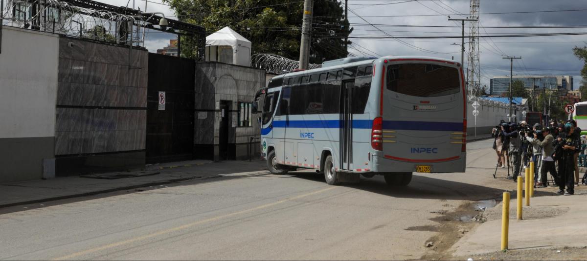 Traslado de ‘Pedro Pluma’ y 9 presos más de la cárcel La Modelo en Bogotá