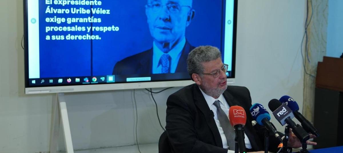 'No hay ninguna sola prueba que vincule a Álvaro Uribe': abogado ...