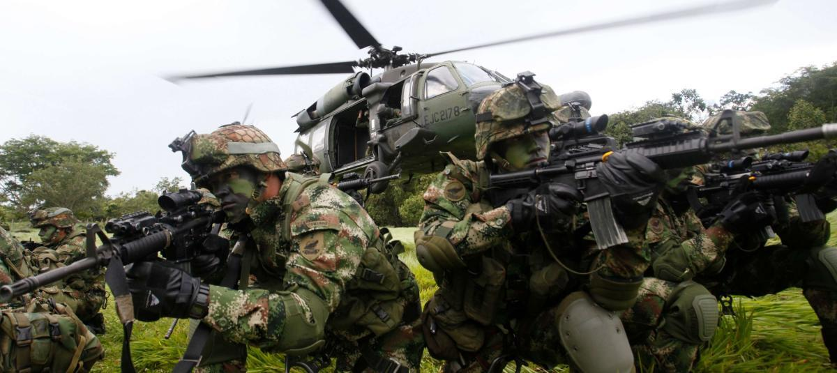 Un ataque con drones por disidentes de las FARC contra tropas del ...