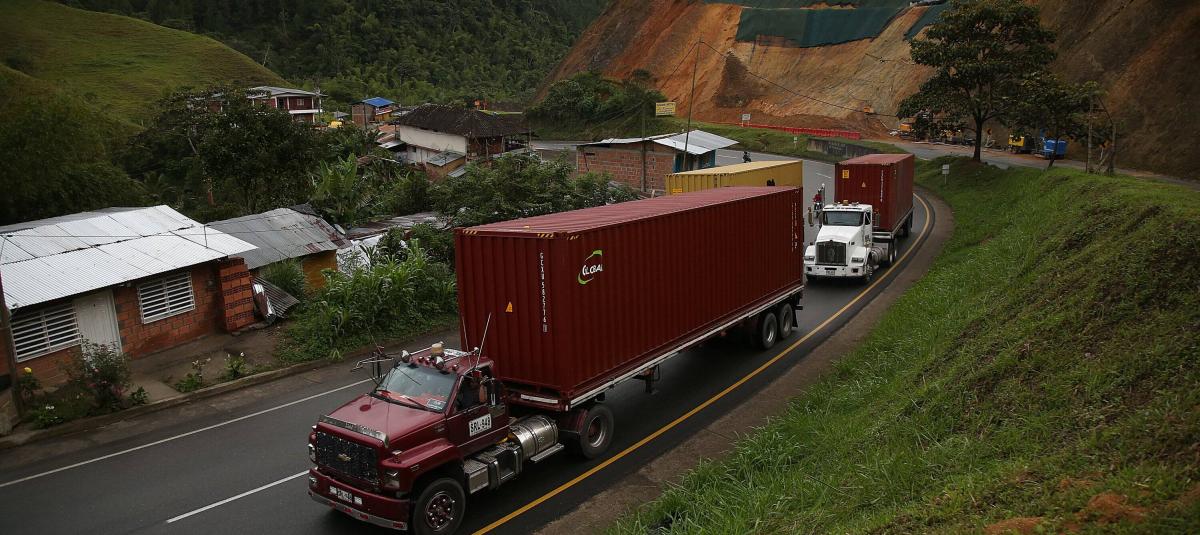 Habilitan paso en la vía Buga - Buenaventura, tras cuatro días de cierre
