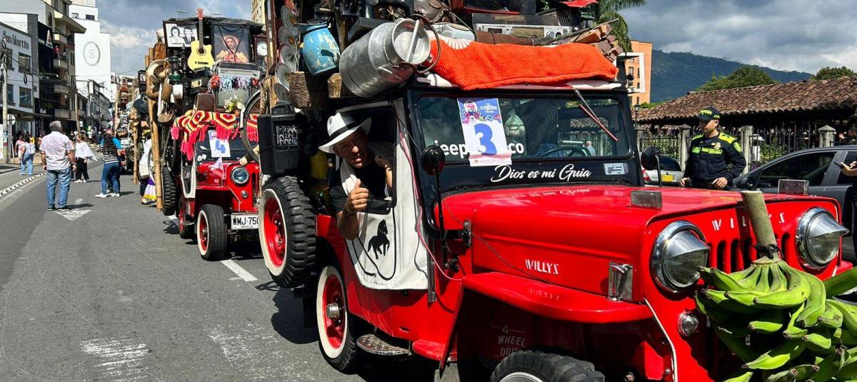 Rodaron los 100 Yipao en Armenia, el desfile es patrimonio cultural de ...