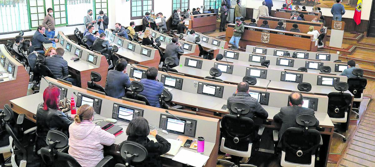 Estos concejales de Bogotá no usarán camioneta blindada ni escoltas del Estado