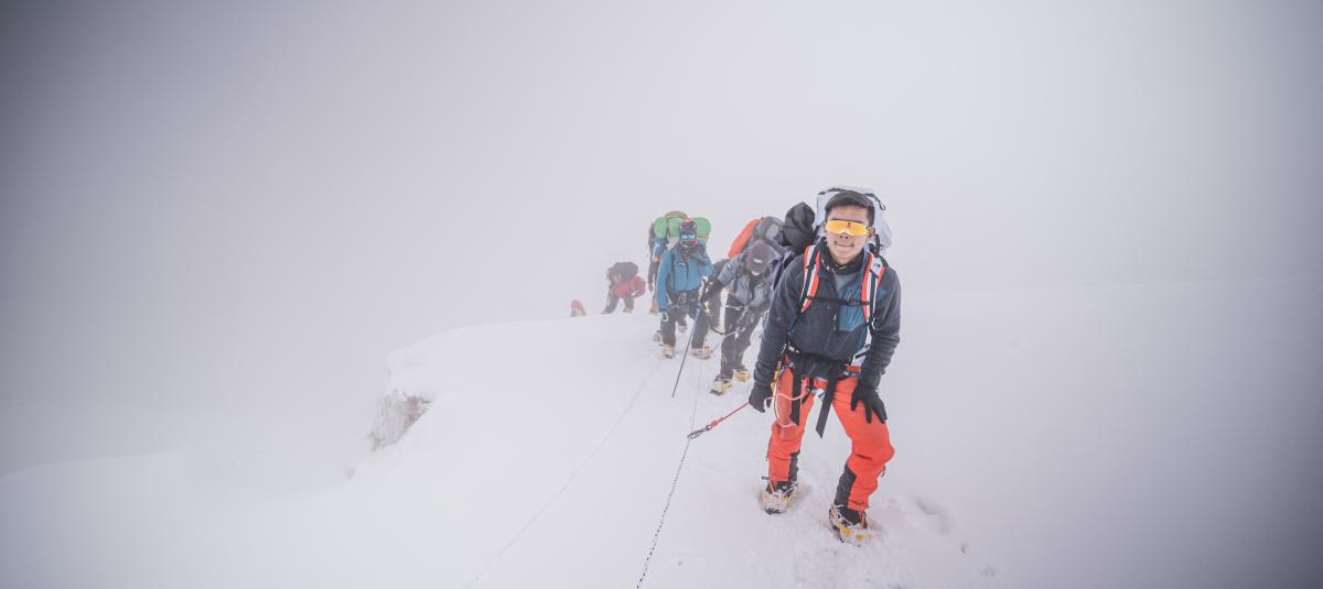 Nima Rinji Sherpa, el más joven en escalar 14 montañas de más de 8 mil ...