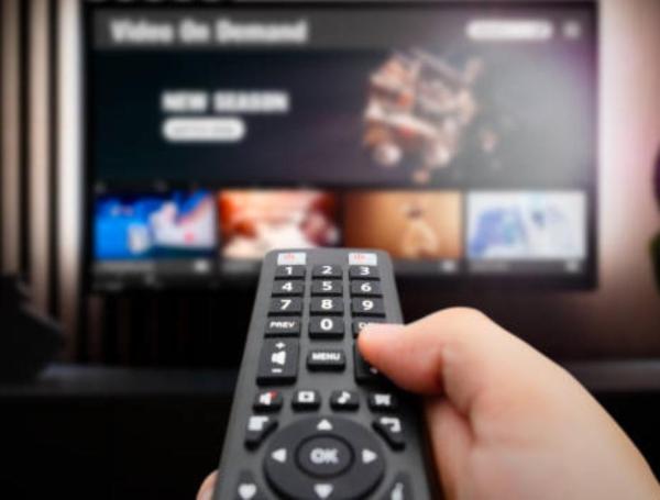 Guía para darle una segunda vida a su televisor con un TV box