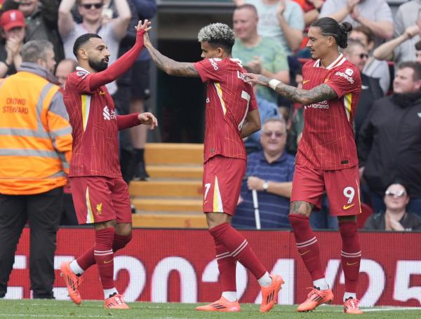 Liverpool lanza canal de Whatsapp en español y Luis Díaz se estrena ...