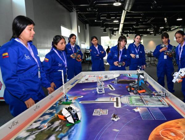 De un barrio popular de Villavicencio a la Nasa: Laura Gabriela, la ...