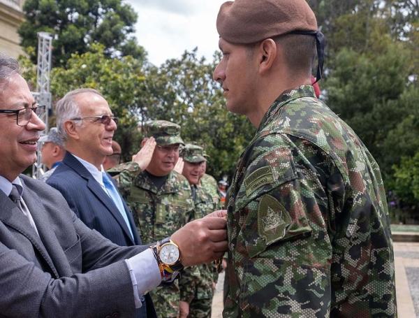 El general Pedro Sánchez, designado Mindefensa, lideró el rescate de ...