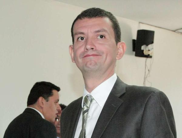 Juez ordenó la captura inmediata del condenado Emilio Tapia; revocó su ...