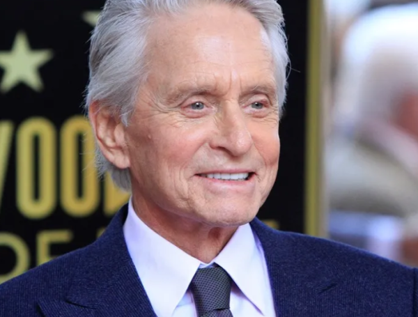 El actor Michael Douglas reveló que se 'avergüenza' de su país y pidió ...