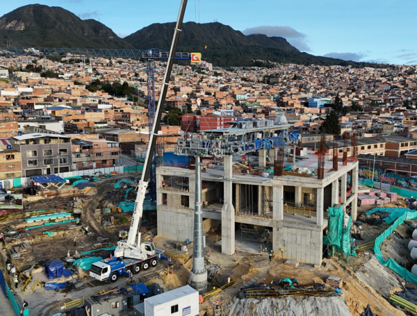 Finalizó el izaje de las 21 torres del TransMiCable de San Cristóbal ...