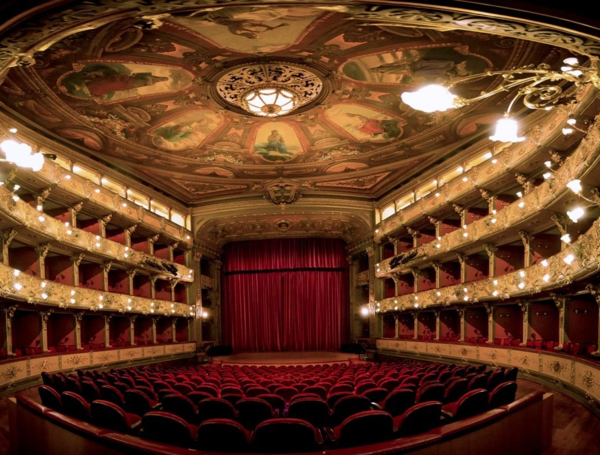 El Teatro Colón cumple 133 años este domingo 12 de octubre y lo celebra ...