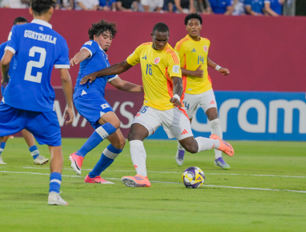 La Selección Colombia no pudo con El Salvador, solo empató y aplazó la ...
