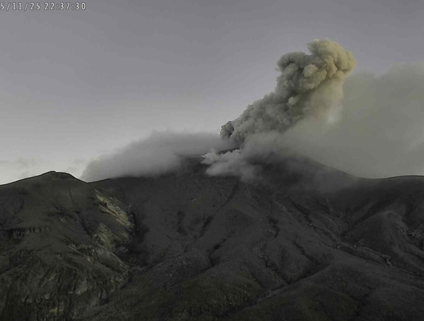 Volcán Puracé sigue en alerta naranja: refuerzan vigilancia con nueva ...