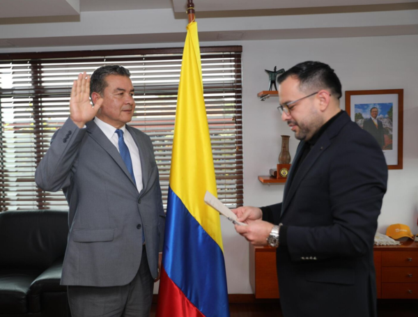 Pablo Yesid Fajardo asume la presidencia de la Agencia Nacional de ...