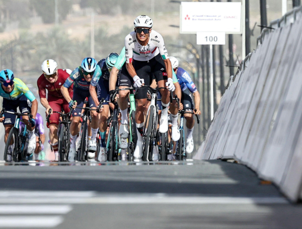 Video | Harold Tejada no desentonó en la dura etapa del UAE Tour tras ...