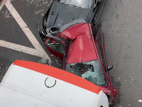 Videos del grave accidente en el norte de Bogotá que involucró dos ...