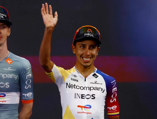 Video | Egan Bernal sigue en la lucha tras la etapa 6 del Giro de ...