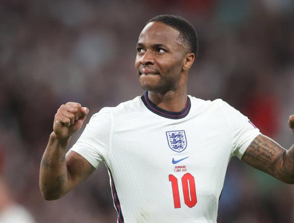 Sterling, estrella de la Premier League, sufre aterrador intento de ...