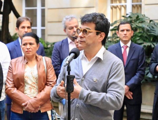Las fotos, la finca y la versión que le costaron el cargo al general ...