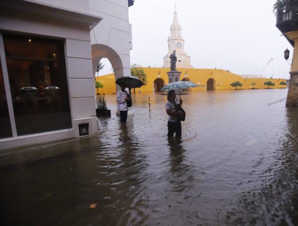 Intensas lluvias causan inundaciones en varios sectores de Cartagena