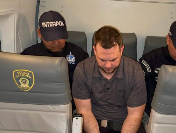 John Poulos: ex esposa le tenía orden de restricción