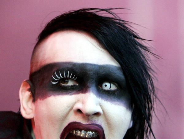 Demandan a Marilyn Manson por presunta agresión sexual a una menor de edad