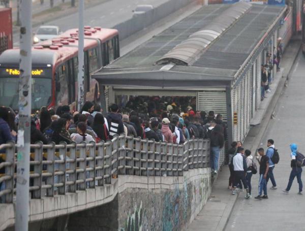 Bogotá: esta es la identidad del hombre encontrado muerto en un puente de Soacha
