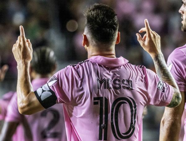 Lionel Messi revoluciona Miami: se vistió de chef y mostró sus ...