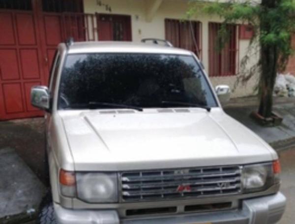 Roban camioneta de Daniela Caracas en pleno sepelio de hermano de Jorelyn Carabali