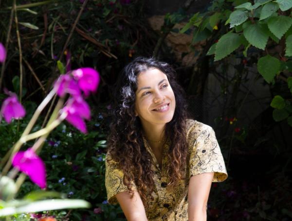 Juliana Muñoz Toro presenta su libro Autorretrato en el jardín