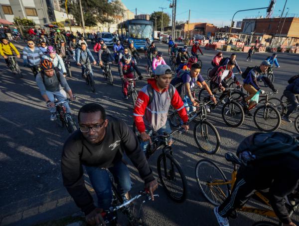 Día sin carro en Bogotá: ¿por qué los carros eléctricos sí pueden circular?