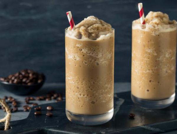Receta para preparar una deliciosa malteada de café sin helado