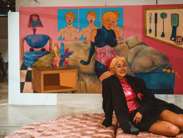 Nani Alarcón: la artista que vivió y pintó la vida de las modelos webcam