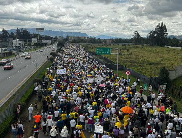 En vivo | Marchas 21 de abril en Bogotá: así avanzan las ...