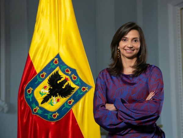 Hacienda va tras $104 mil millones en deudas del ICA