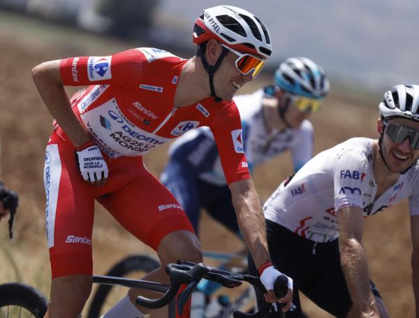 Vuelta a España 2024: Nairo Quintana y Daniel Martínez, gregarios de ...