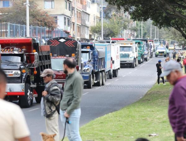 EN VIVO | Paro de camioneros en Colombia: avanza en la noche de este ...