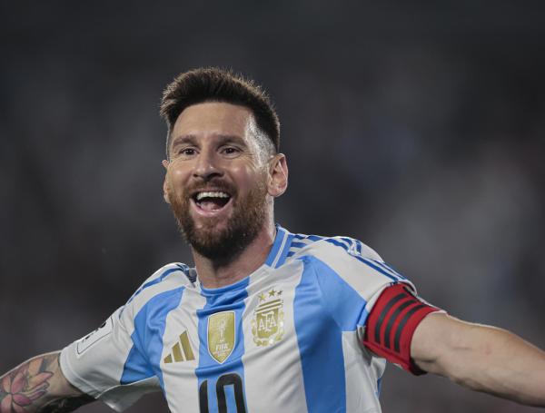 Video | Cristiano Ronaldo vaciló a periodista argentino y dejó abierta la posibilidad de jugar ...