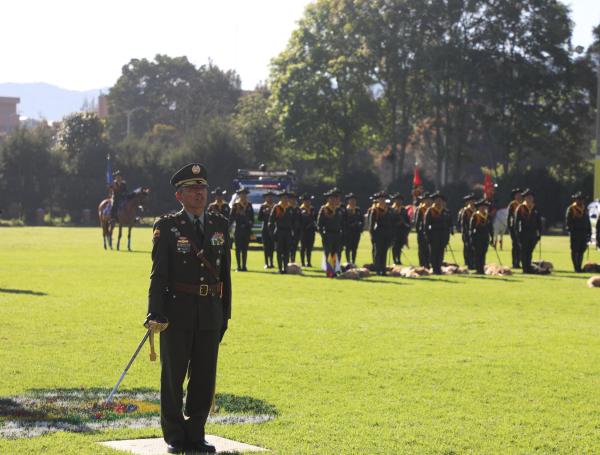 El general José James Roa asumió el mando de la dirección de ...
