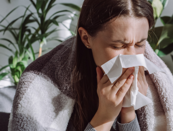 ¿Por qué le pica el paladar? Las razones de ello y cómo puede aliviarlo