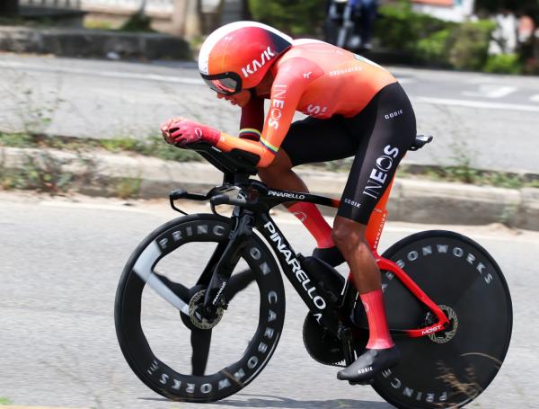 Video | Así salió Egan Bernal del hospital en España tras accidente ...