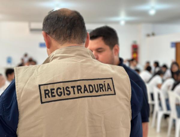 Listado de personas que trabajarán como supernumerario y ganarán 1 ...