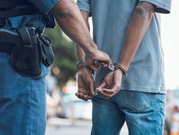 Carl Erik Rinsch, famoso director de Hollywood, arrestado por estafa ...