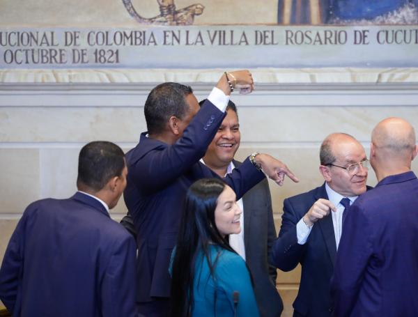 ¿Quién es Álvaro Echeverry, el sucesor del polémico César Lorduy en el ...