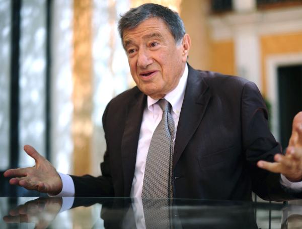 Muere el científico que inventó la píldora abortiva: Étienne-Émile ...