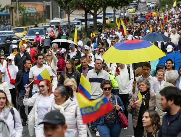 Entes de control exigen esclarecer el ataque contra Miguel Uribe Turbay ...