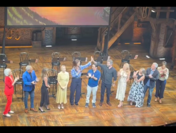 Video | Actor James Van Der Beek aparece por sorpresa en reunión de ‘Dawson's Creek’ tras hacer ...